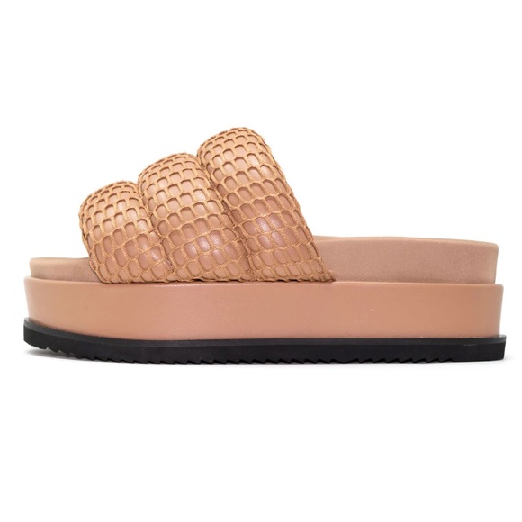 ROAM | Shoes | Roam Tan And Black Mules With Modern Platform | Poshmark